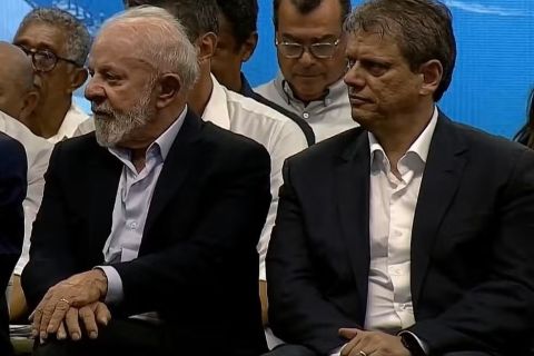 Governo Lula quer impedir Tarcísio de herdar capital político de Bolsonaro